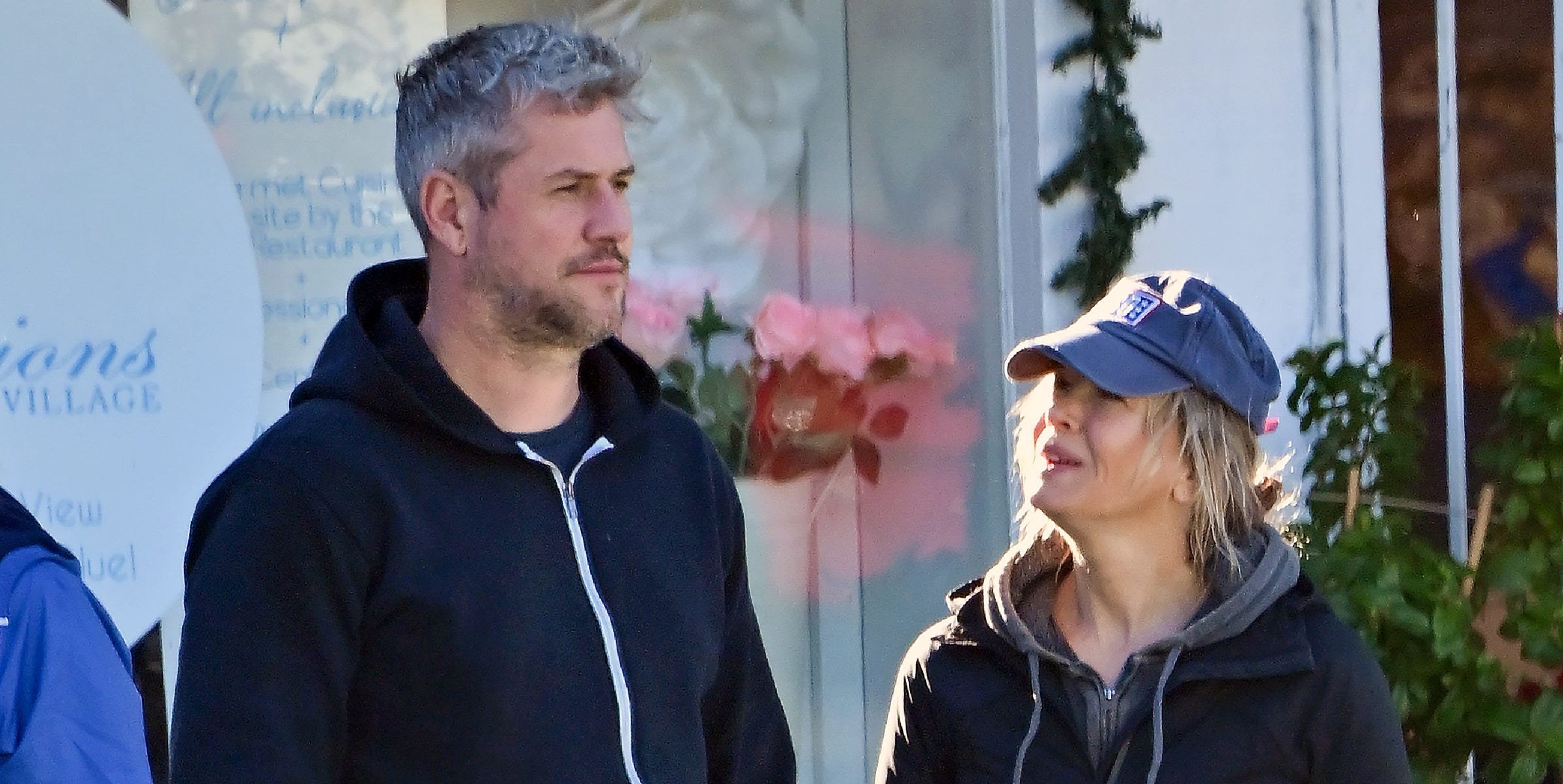Renée Zellweger And Ant Anstead Held Hands Leaving Her Premiere’s After ...