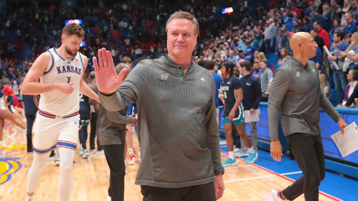 Kansas basketball improves Bill Self’s perfect record to 38-0 after ...