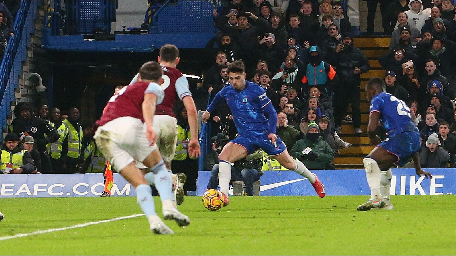 Chelsea stage late show against West Ham to leapfrog into top four