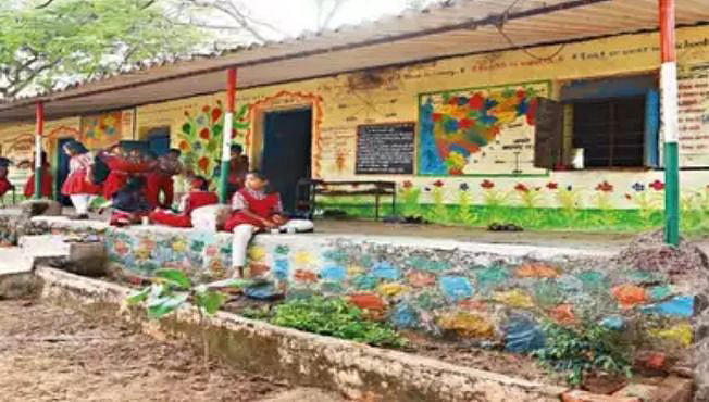 Raigad ZP School | रायगडमध्ये जिल्हा परिषद शाळांचा अस्तित्वासाठी संघर्ष