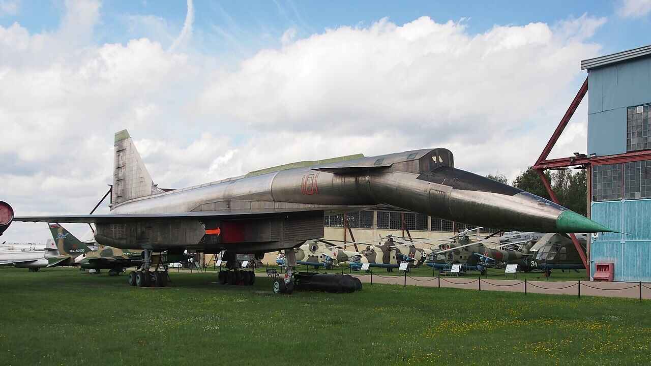 Sukhoi T-4MS: The Soviet Stealth Bomber That Never Was