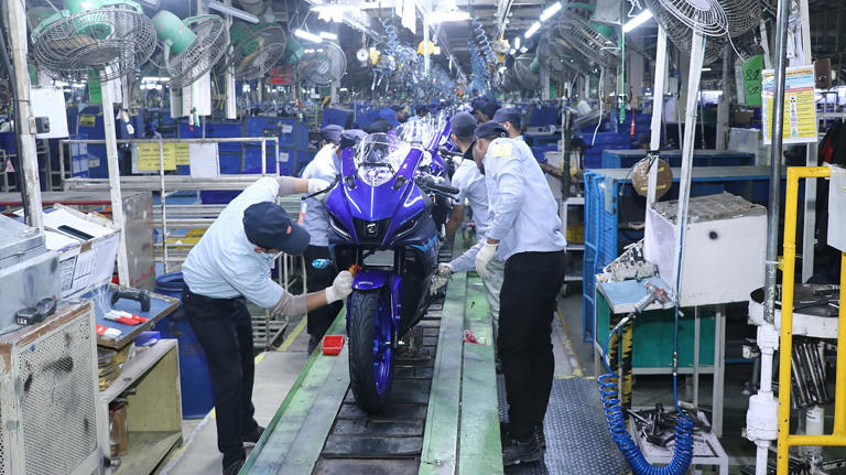 Yamaha R15 Achieves 1 Million Production Milestone in India