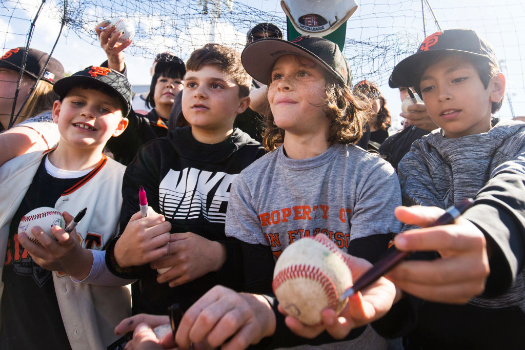 MLB pulls San Francisco Giants hats with glaring issue