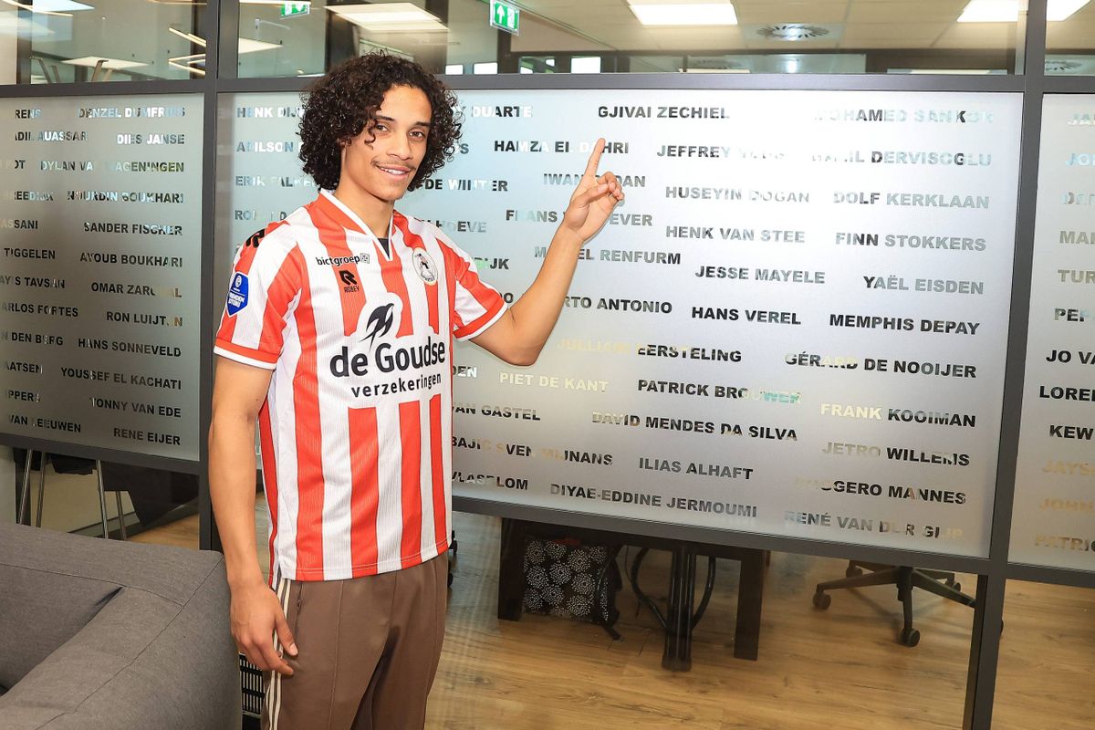 Officieel: Feyenoord verhuurt Zechiël voor de rest van het seizoen