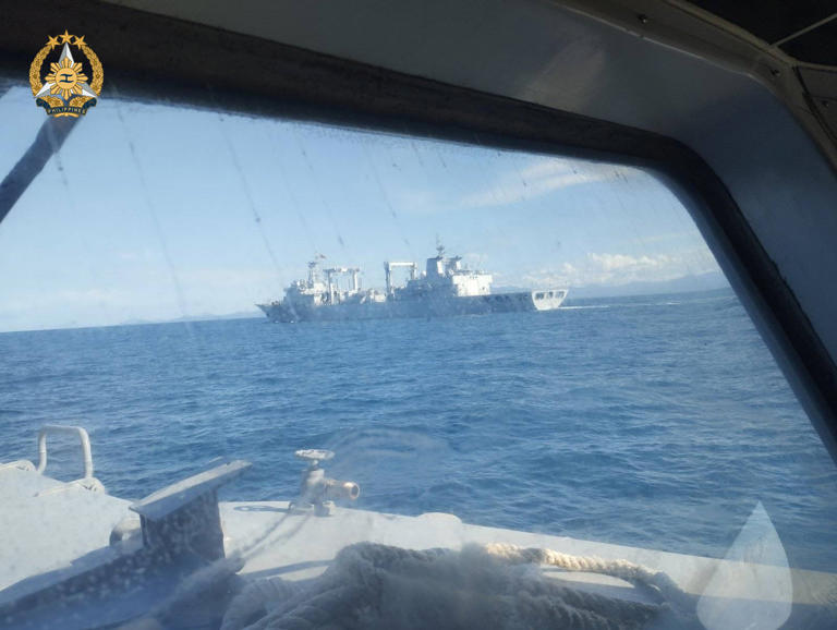 US Ally Alarmed as China's Warships Stage Show of Force in Coastal Waters