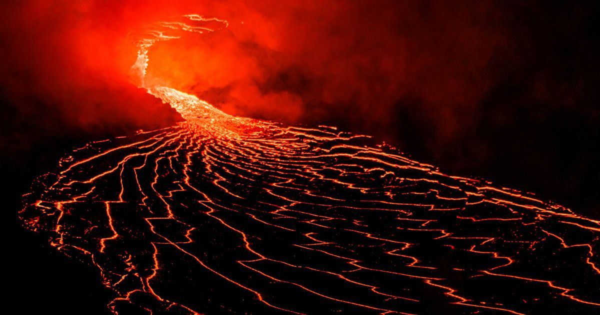 Experts Predict an Undersea Volcano Off The US West Coast Could Erupt ...