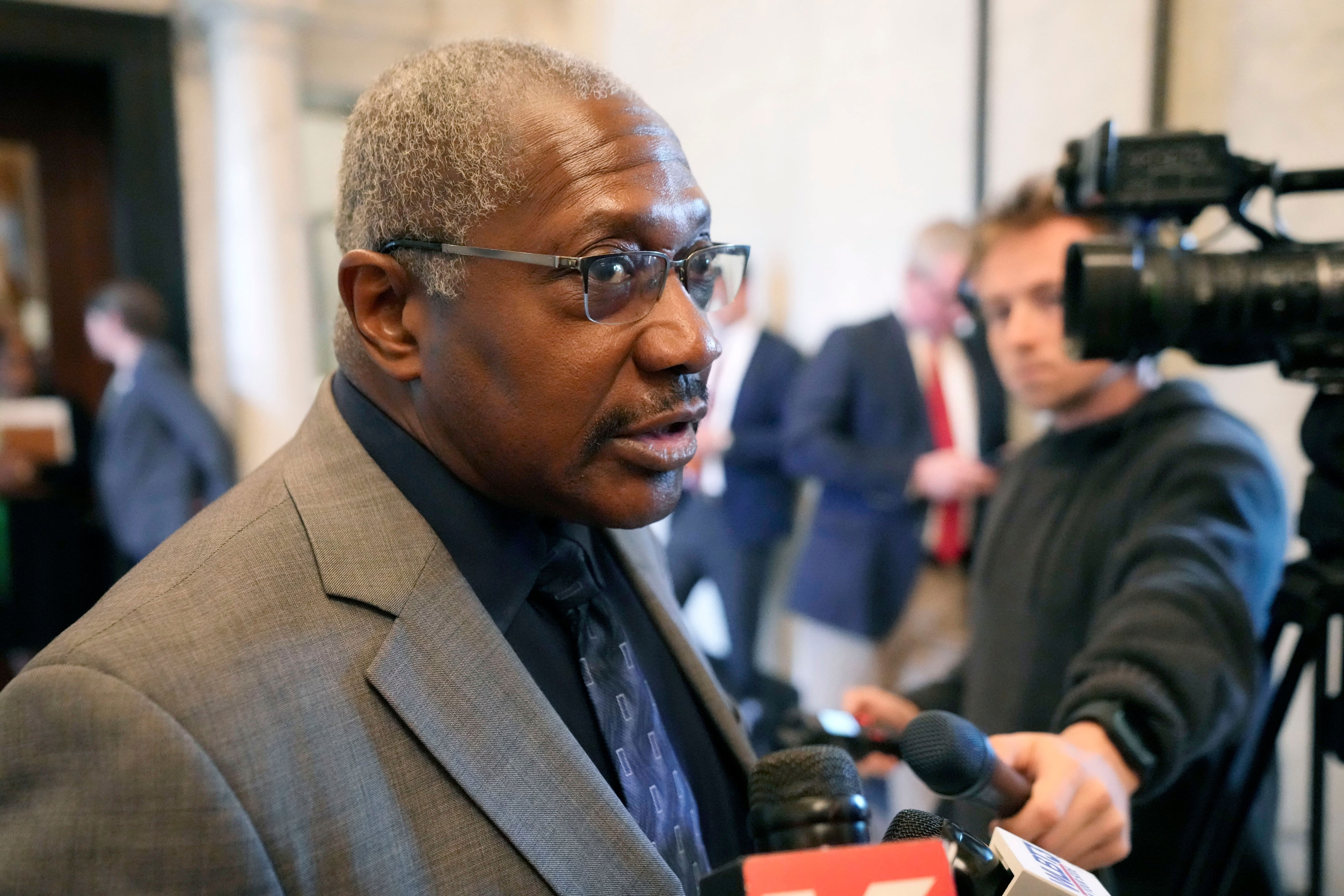 Convicted felon, indicted mayor among those seeking Jackson’s top ...