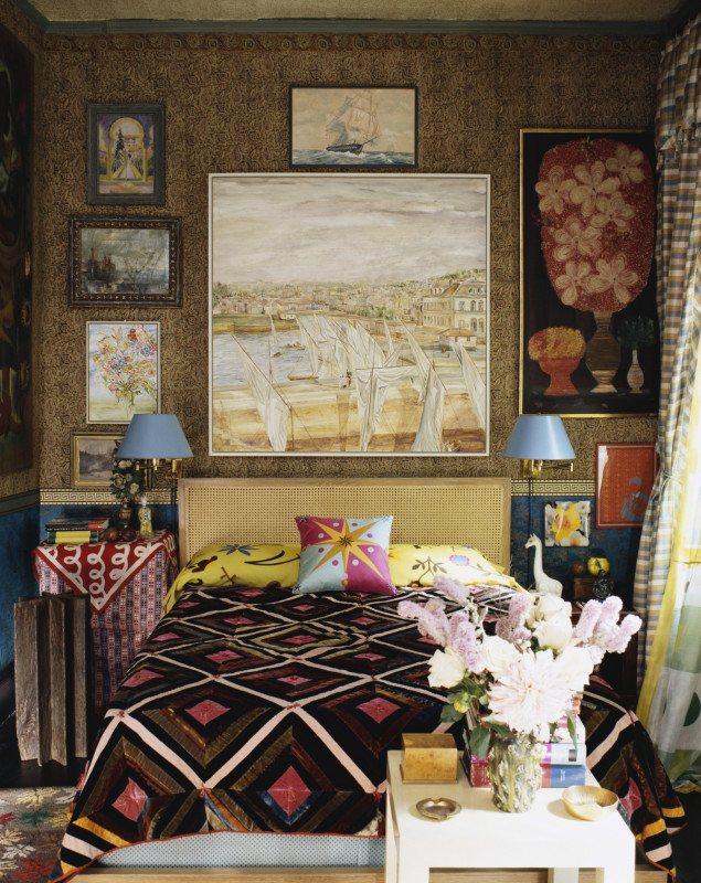 What To Know About "Intentional Clutter," The Latest Interior Design Trend