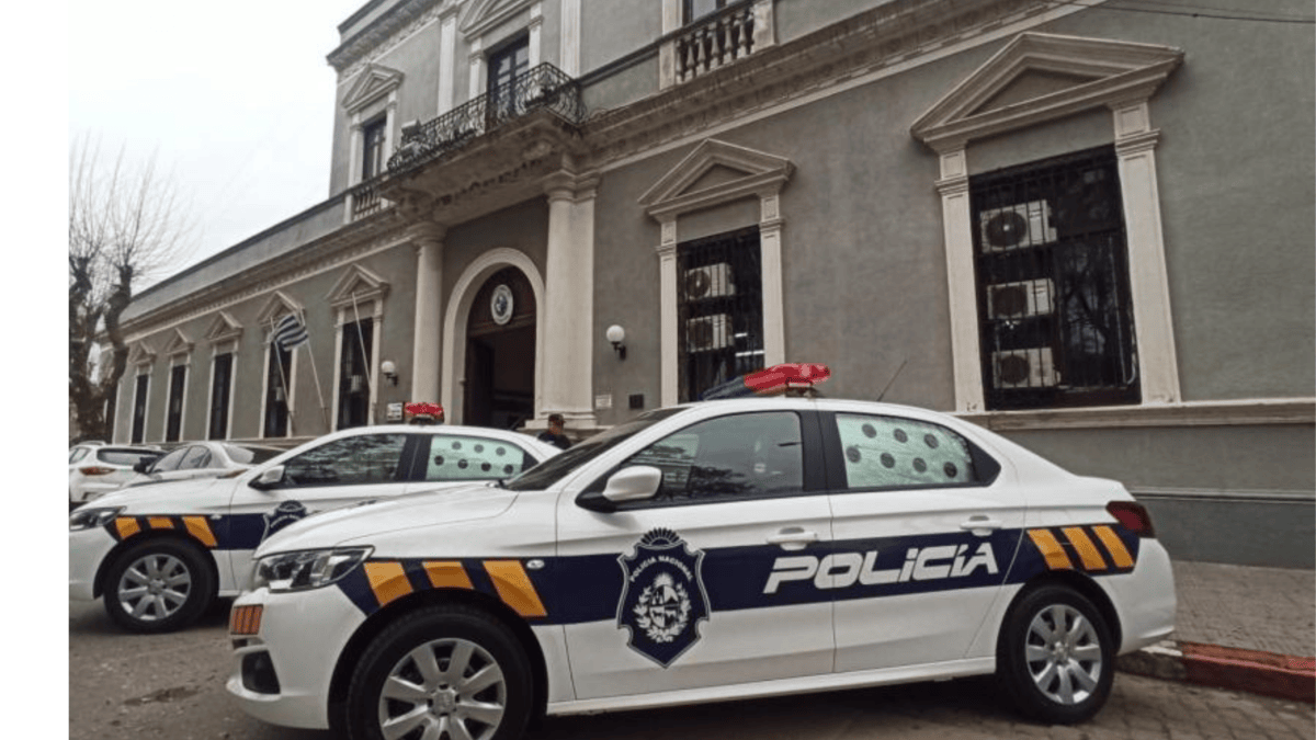 Ataque en barrio Marconi: Asesinaron a un policia y se robaron su arma ...