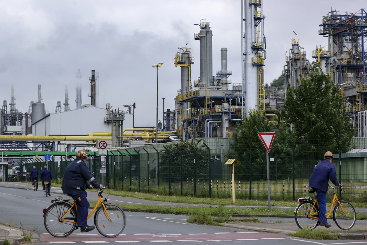 BP Stock Has Fallen Behind. What It Must Do to Catch Back Up.