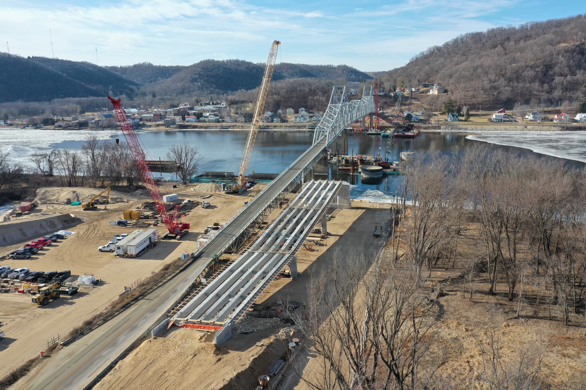 Iowa DOT gives update on Mississippi Bridge in Lansing