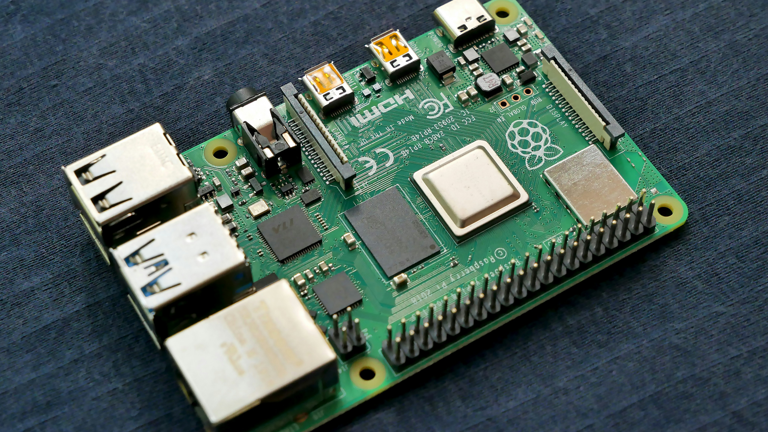 4 Reasons You Should Get A Raspberry Pi Over An Arduino