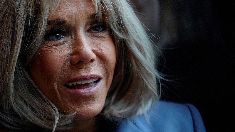 Why are false rumours about Brigitte Macron being transgender resurfacing?