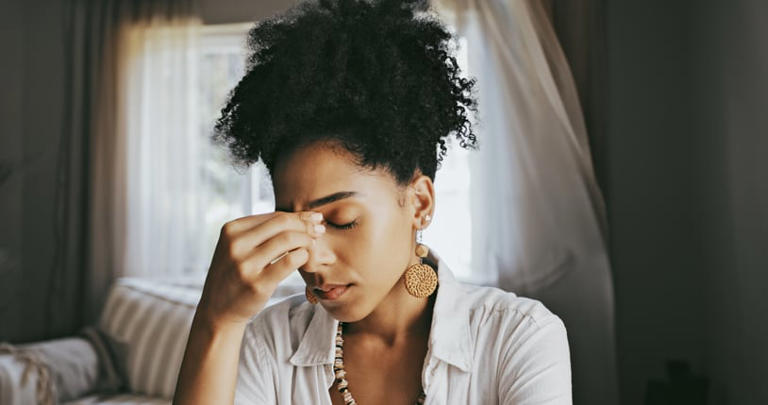 13 Signs Your Anxiety Is An Untreated Disorder & What To Do