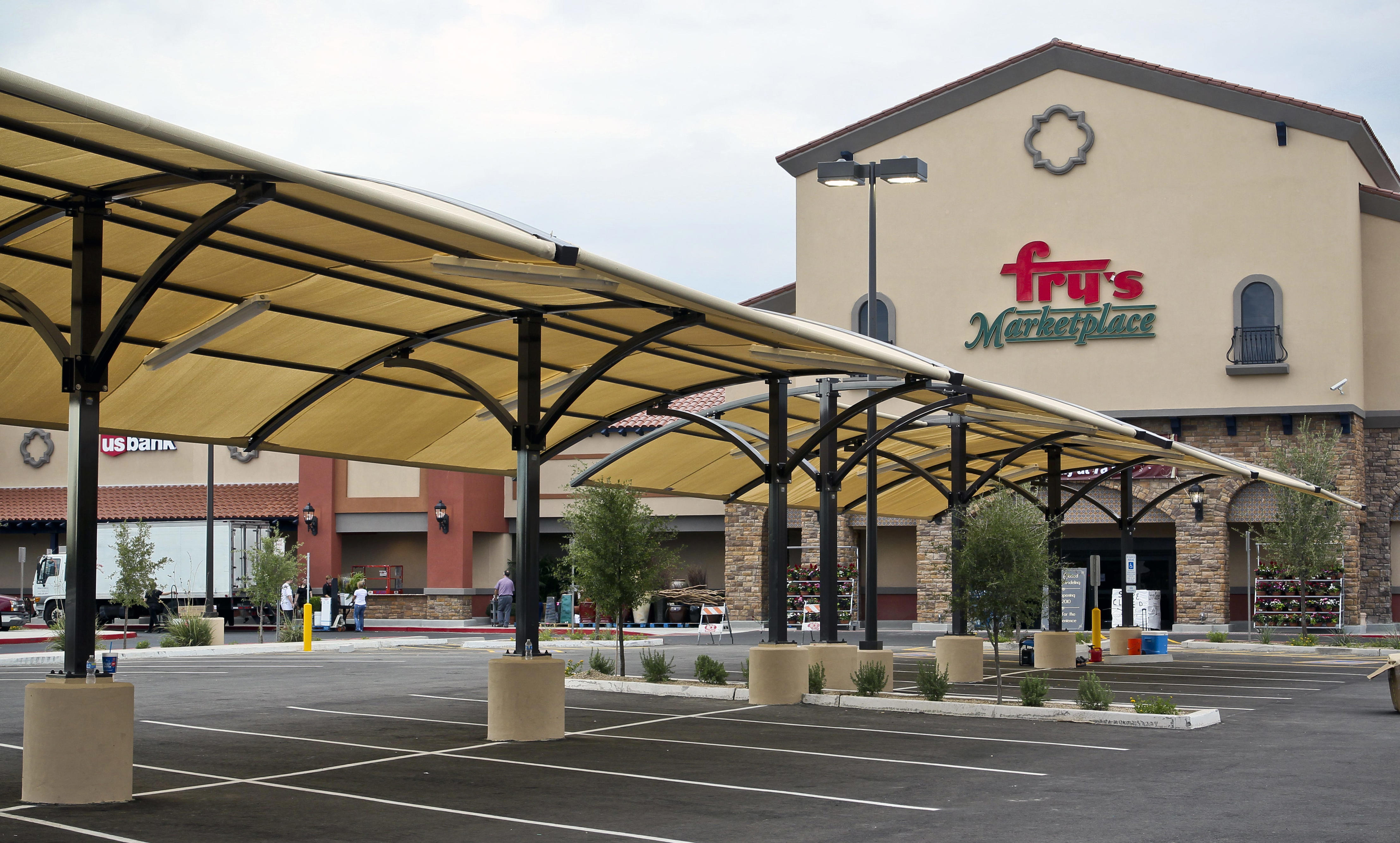 How Arizona seniors and vets can save 10% at Fry's in time for ...