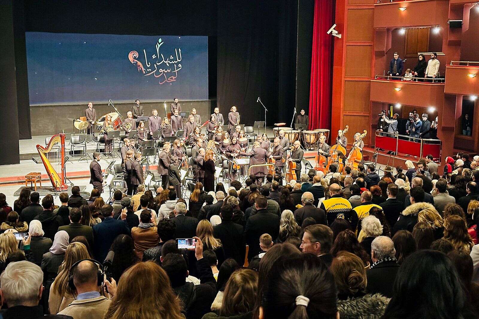 At Damascus opera house, hopes for a better future