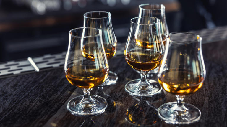 Brandy Vs Cognac: What's The Difference?