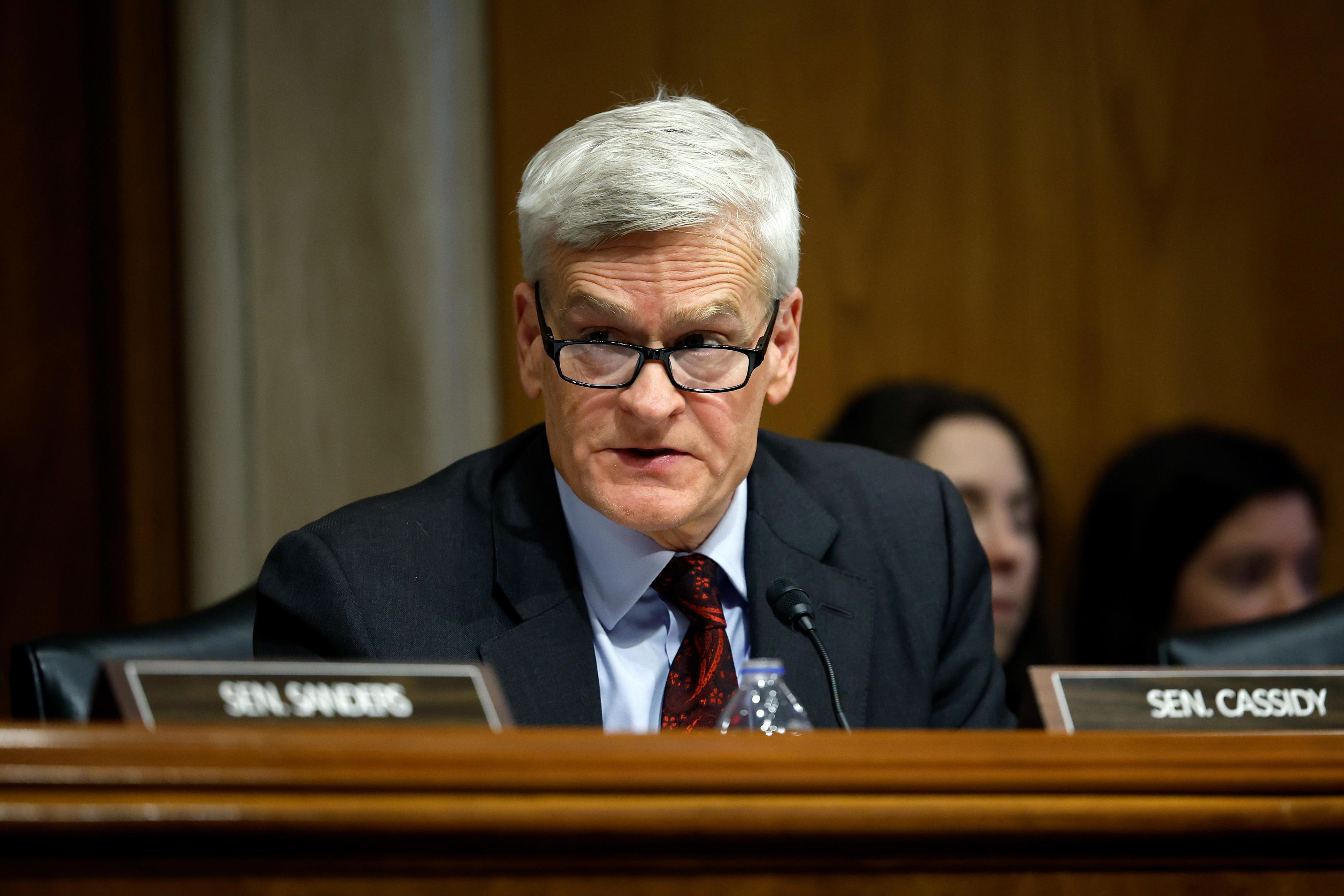 RFK Jr. clears key Senate committee, moving Trump's HHS pick to full Senate