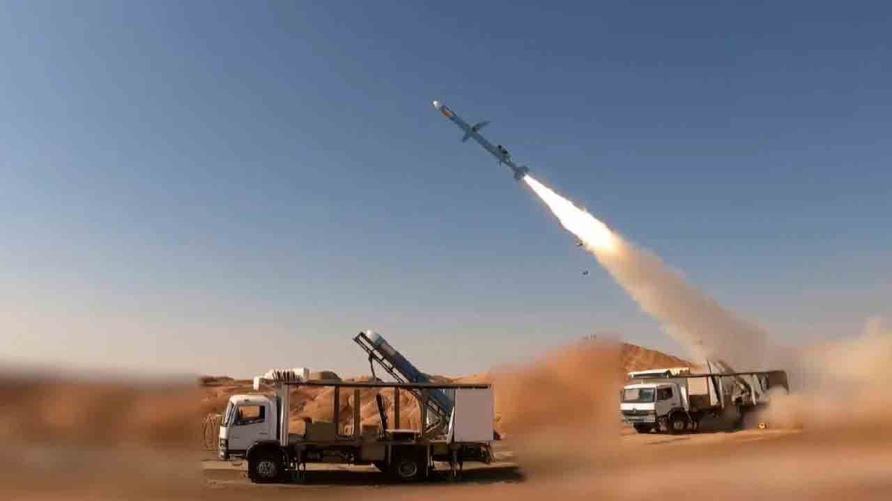 Iran Memperkenalkan Rudal Jelajah dengan Jangkauan Lebih dari 1000 km ...