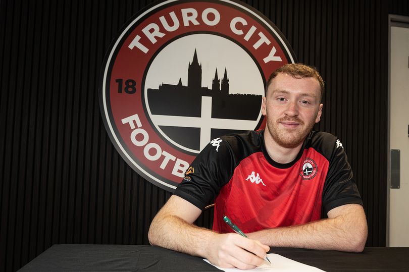 Former Plymouth Argyle striker Luke Jephcott joins Truro City on loan