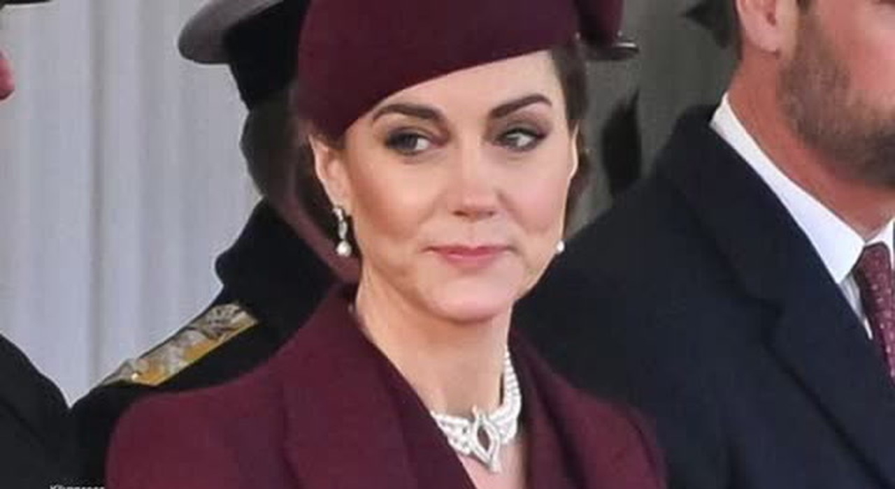 Kate, i doni lasciati da Lady Diana e dalla Regina Elisabetta II e l ...