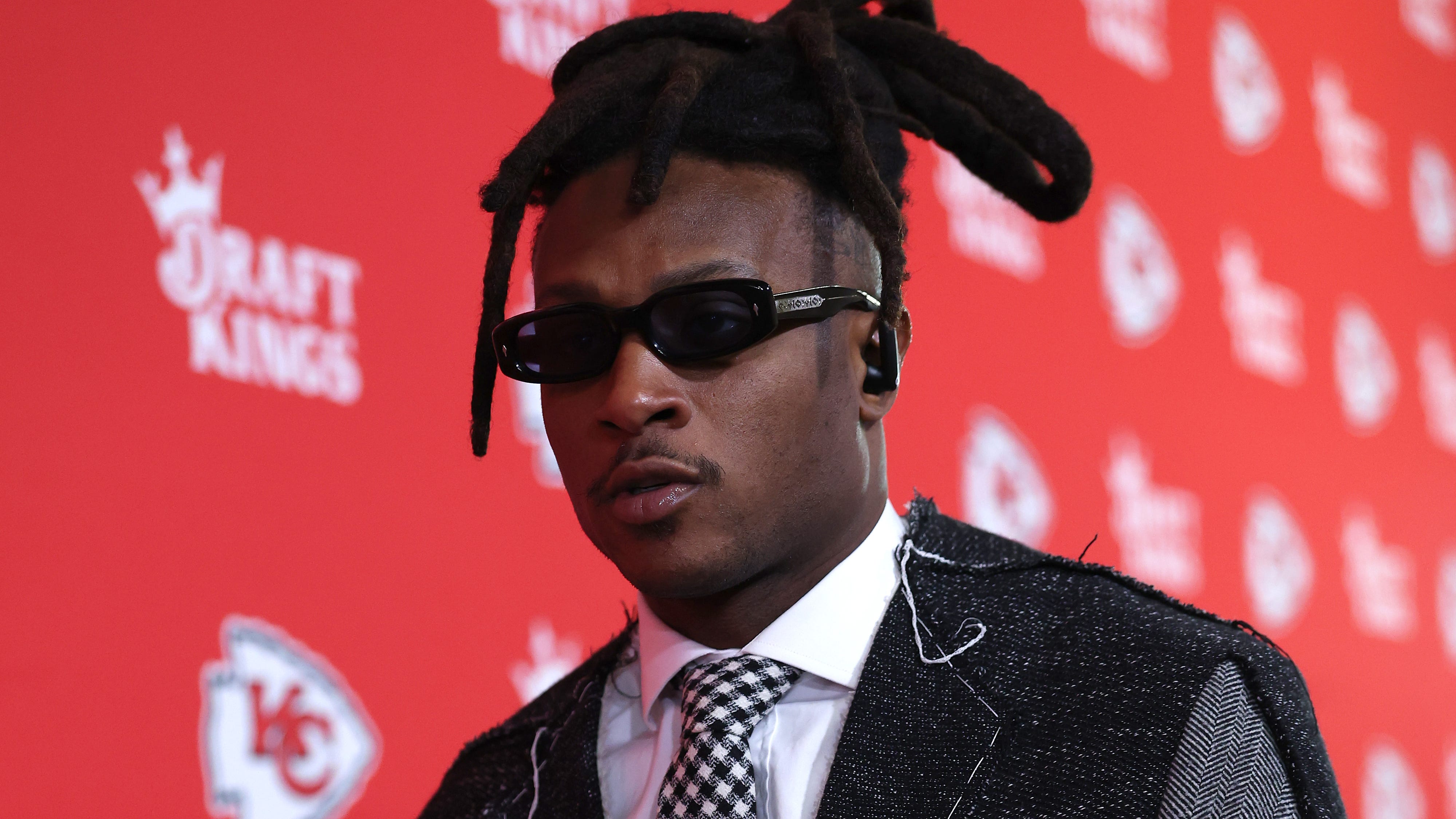 Deandre Hopkins on honoring late father with Super Bowl outfit