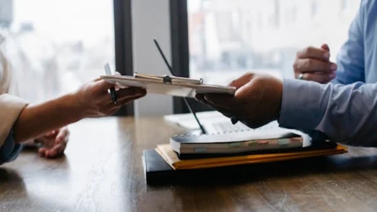 How to answer in a job interview: What was your worst mistake at work ...