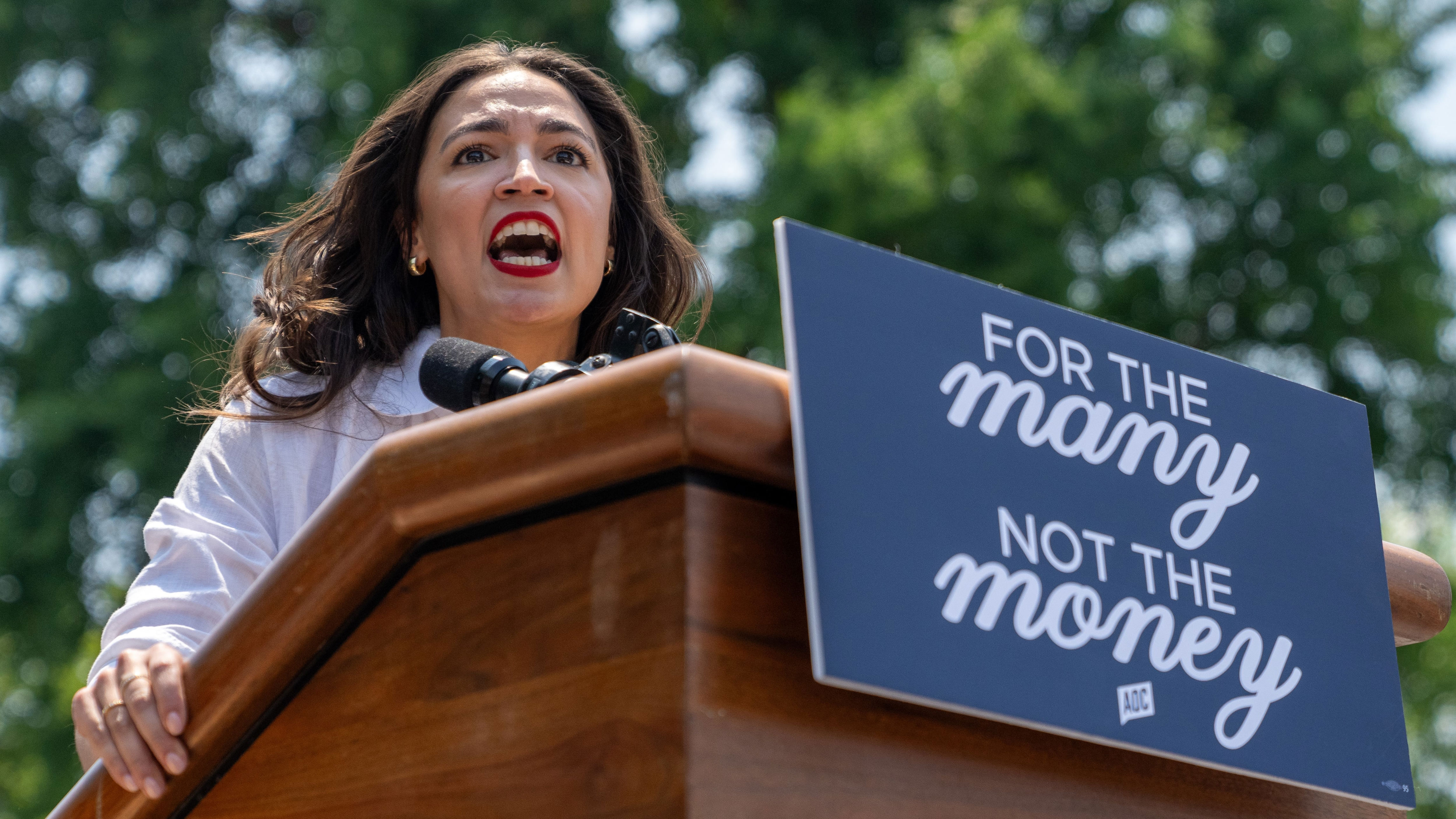 AOC Rips Into Musk: ‘One of the Most Unintelligent Billionaires’
