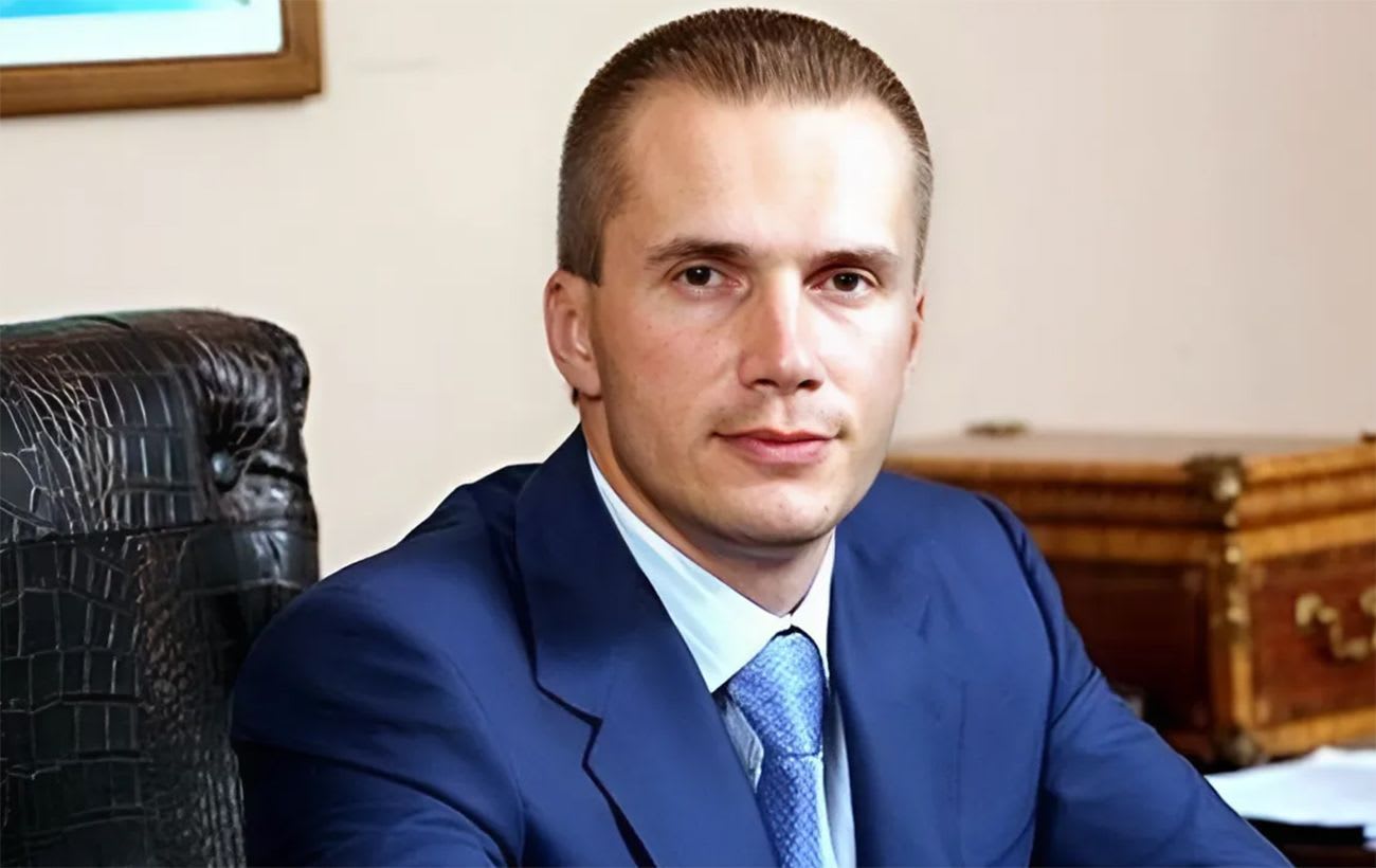 Yanukovych's son controls coal export from occupied territories of ...
