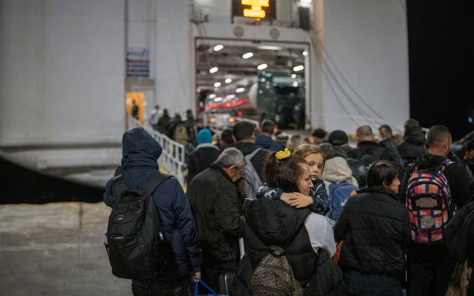 Santorini rocked by strongest earthquake yet after thousands evacuate ...