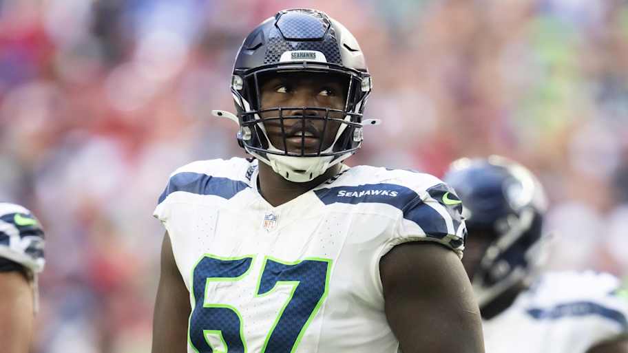 LT Charles Cross most likely 2022 Seahawks draft pick to be extended