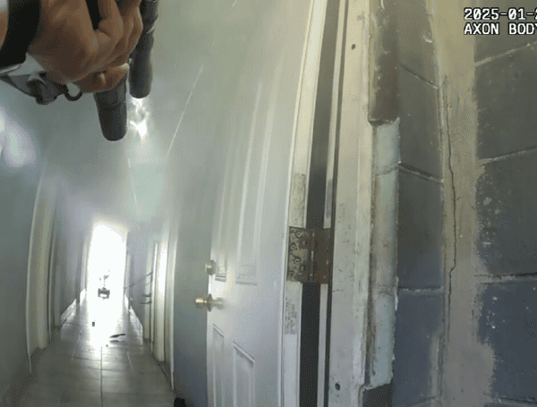 Florida SWAT Officer’s Incredible Shot Disarms Bank Robber, Ending Standoff