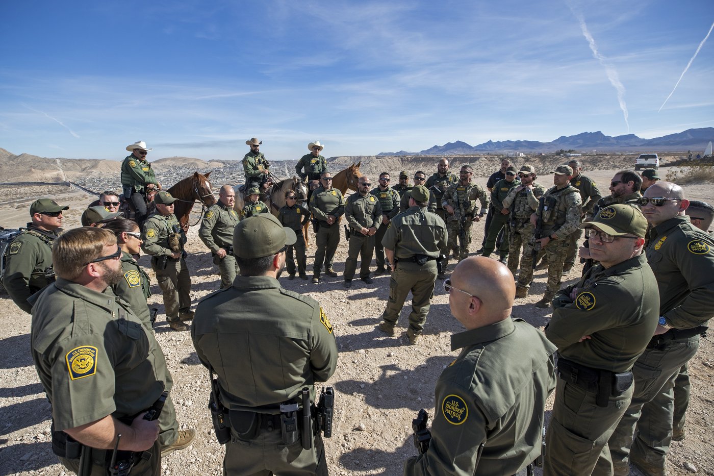 PHOTO COLLECTION: US Immigration Law Enforcement