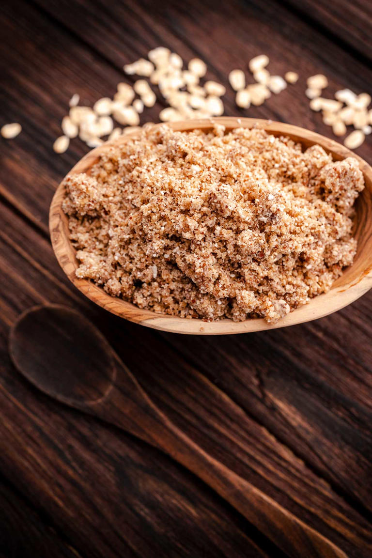 DIY Almond and Oat Body Polish Recipe