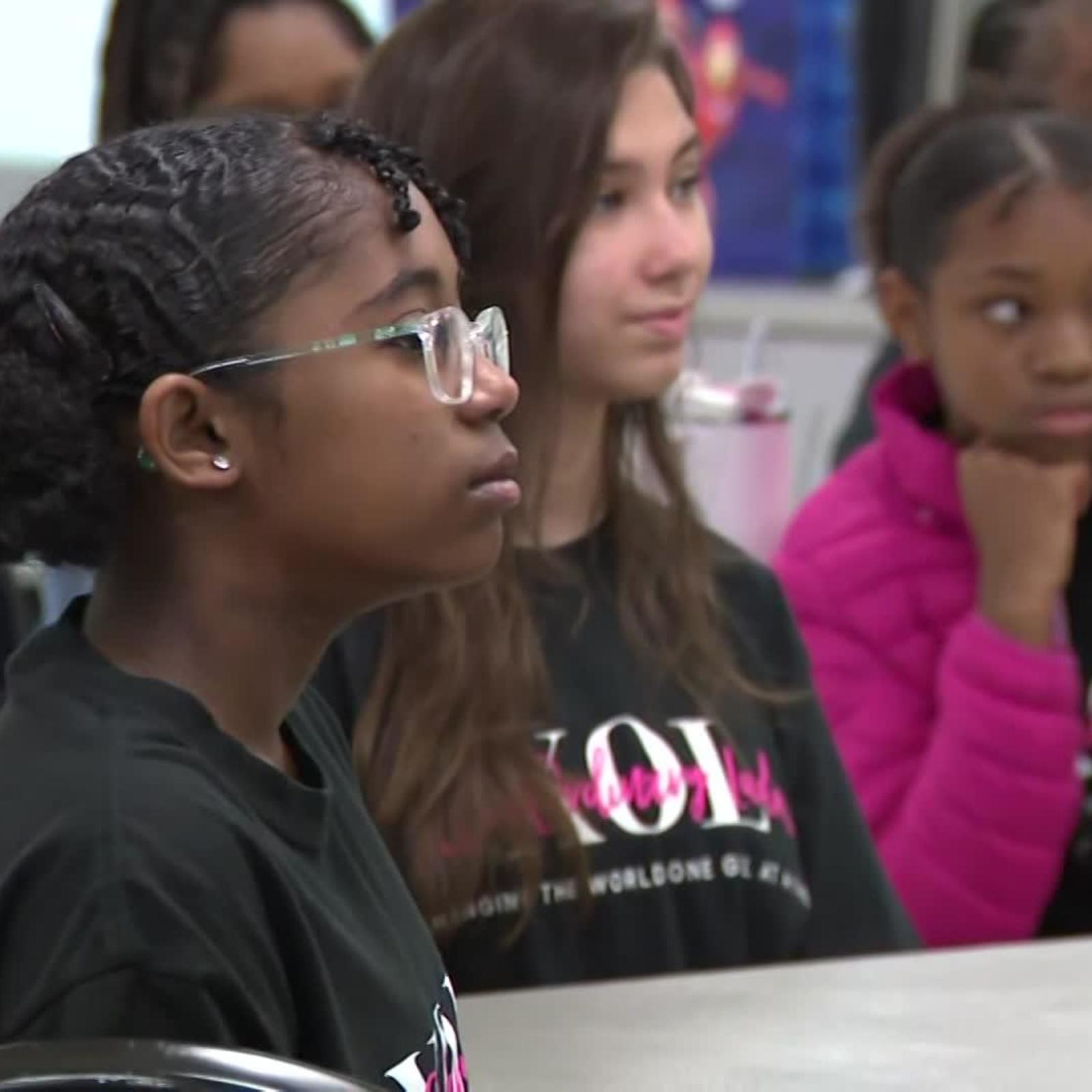 South Florida group mentors young women to help them succeed in life