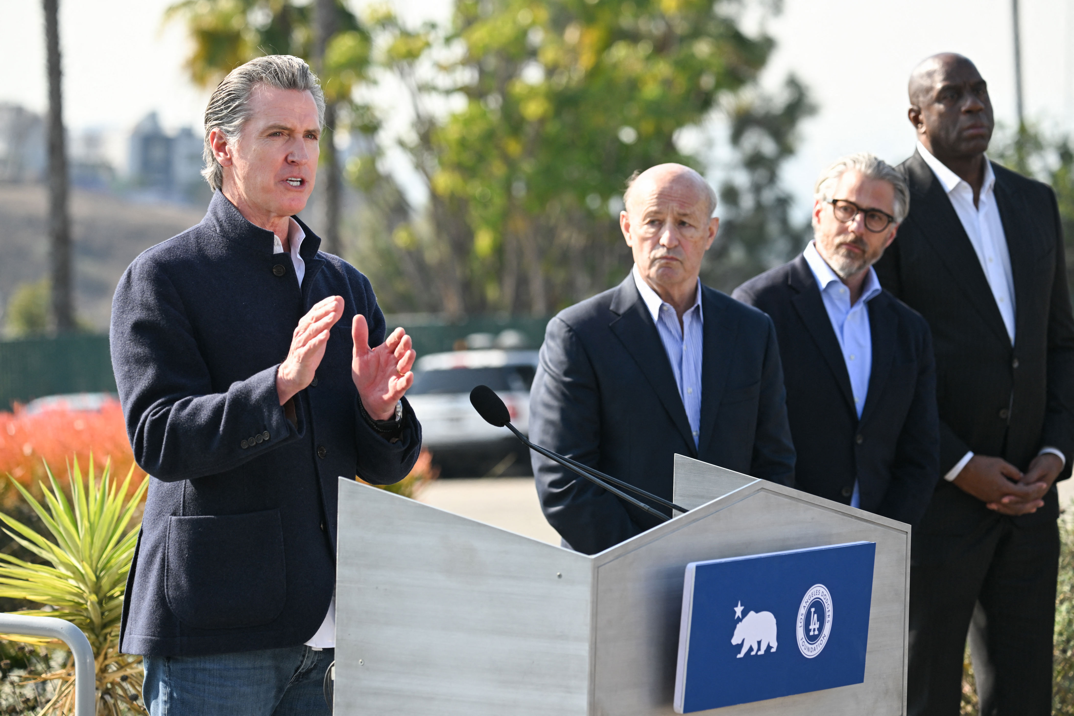 Gov. Newsom expands fire support, extends deadlines for financial aid ...