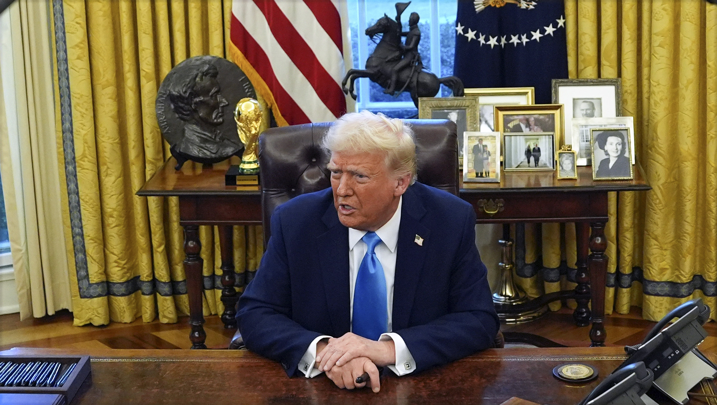 Deferred Resignation Deadline: Federal Workers React to Trump's 'Buyout'