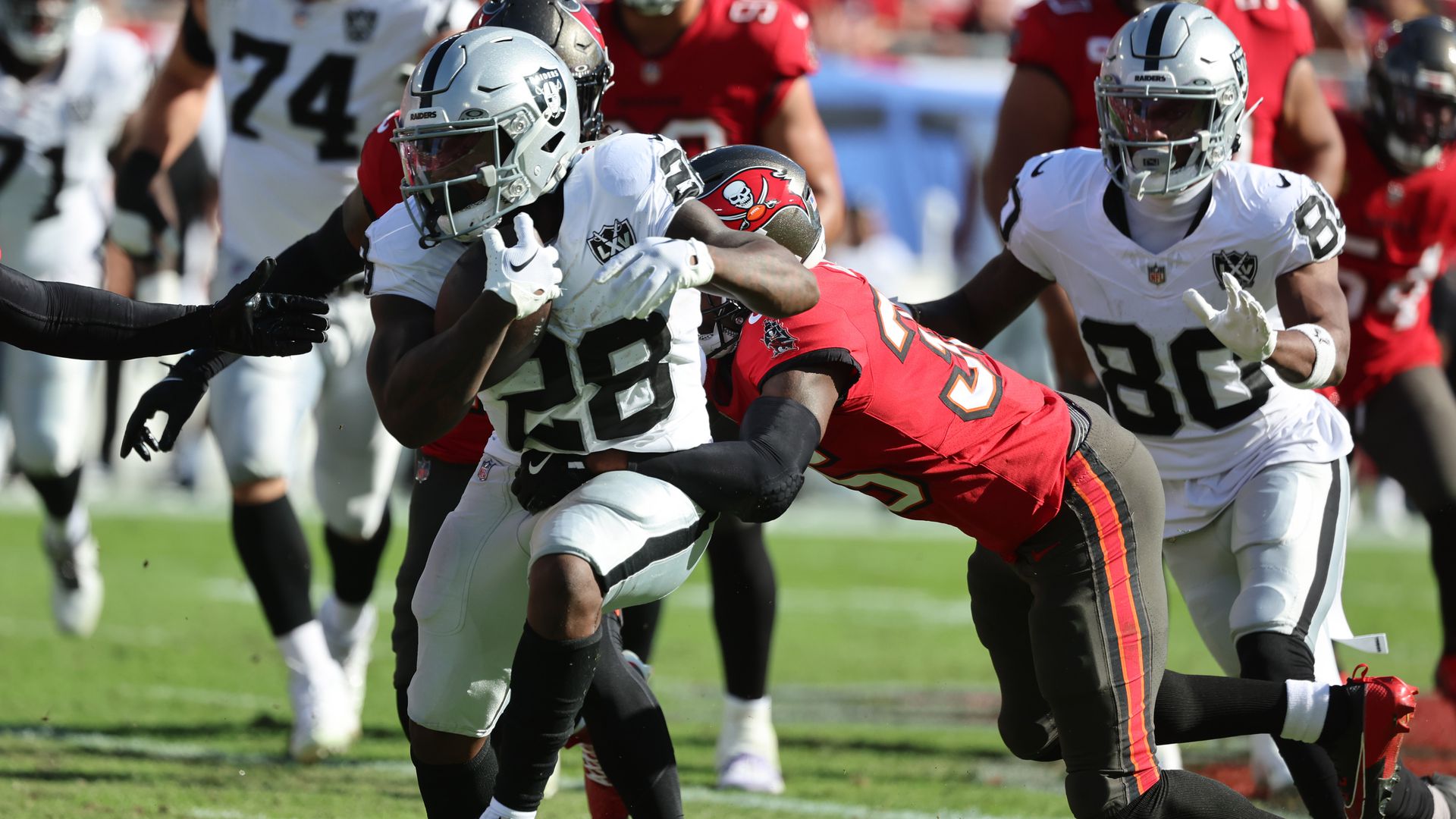 Raiders 2025: Ground & Pound