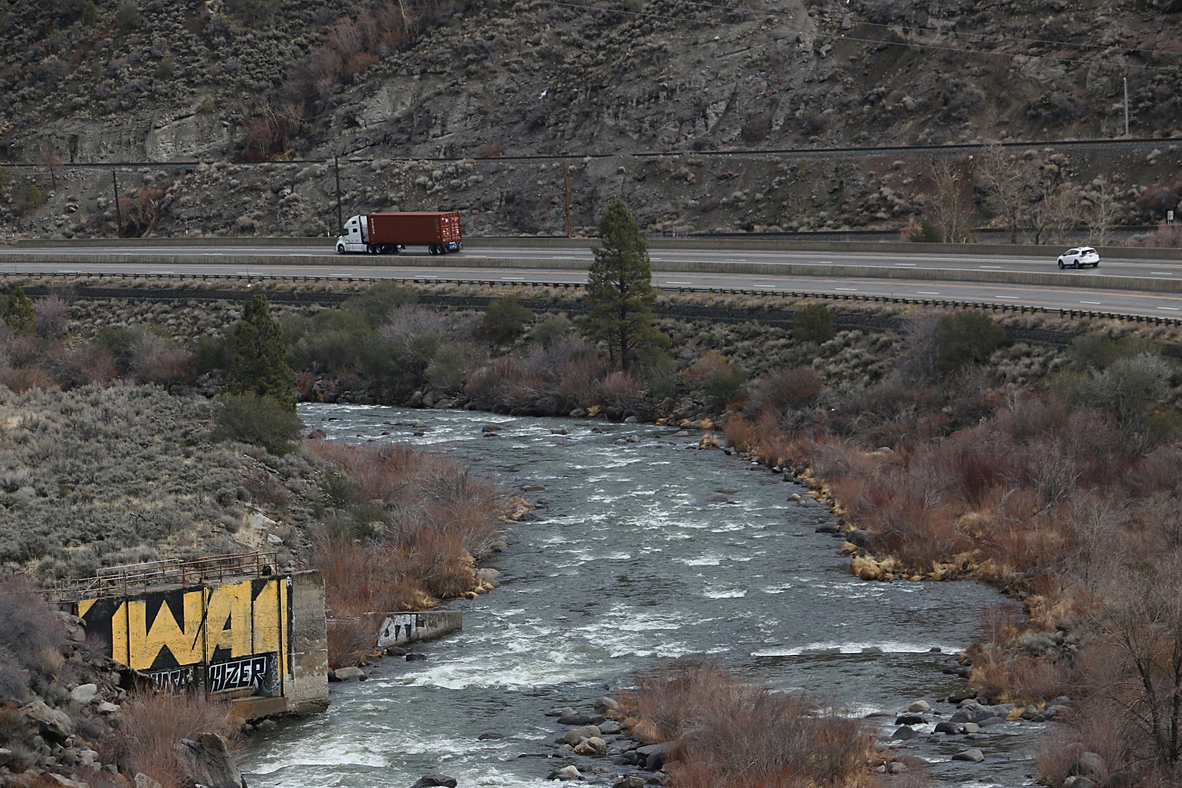 Sierra travel update: Chain controls dropped on Interstate 80 from ...