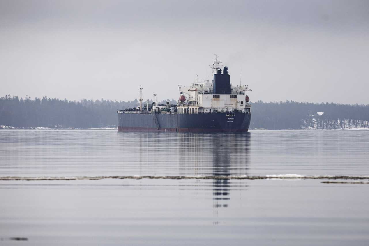 Russia’s Threat to Undersea Internet Cables Can’t Be Ignored