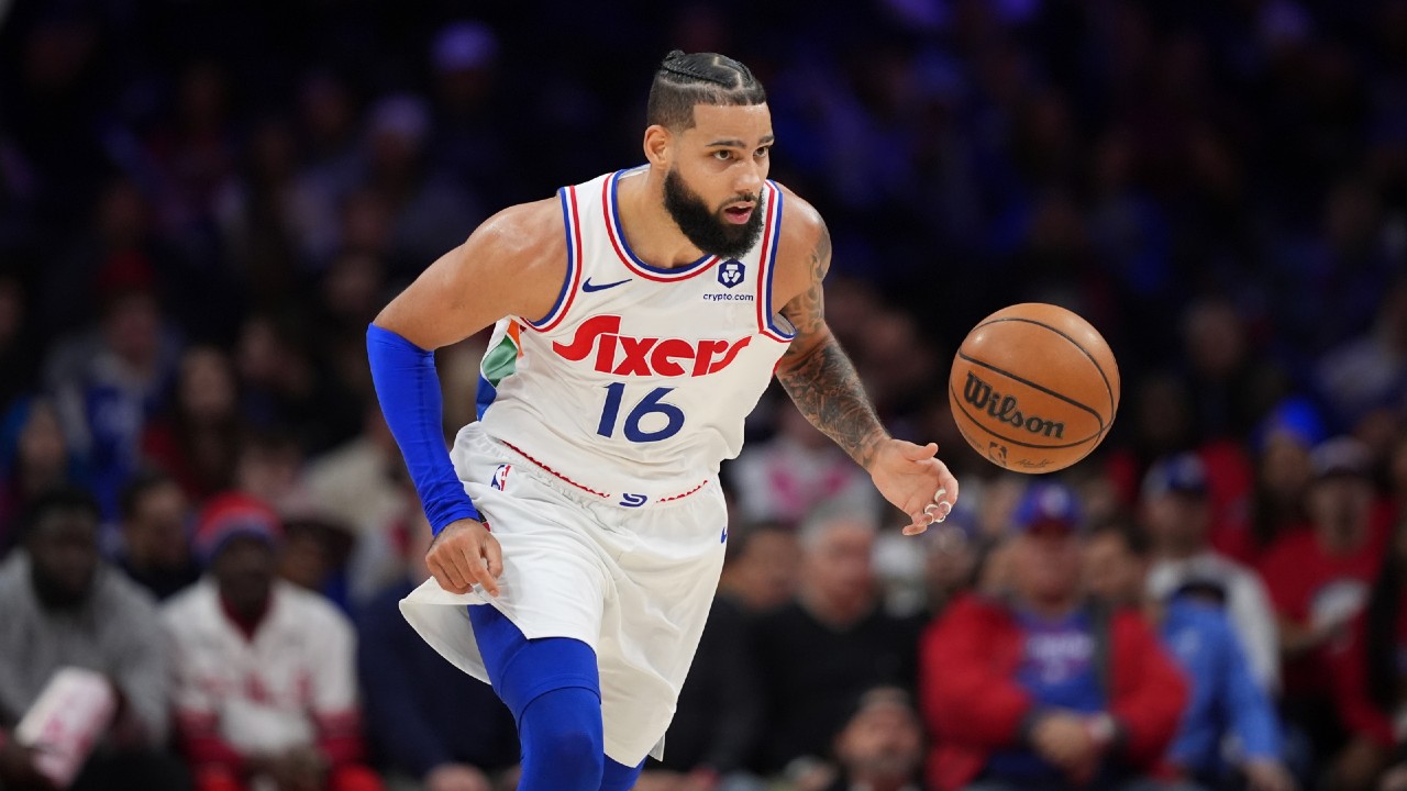 Mavericks acquire Caleb Martin from 76ers