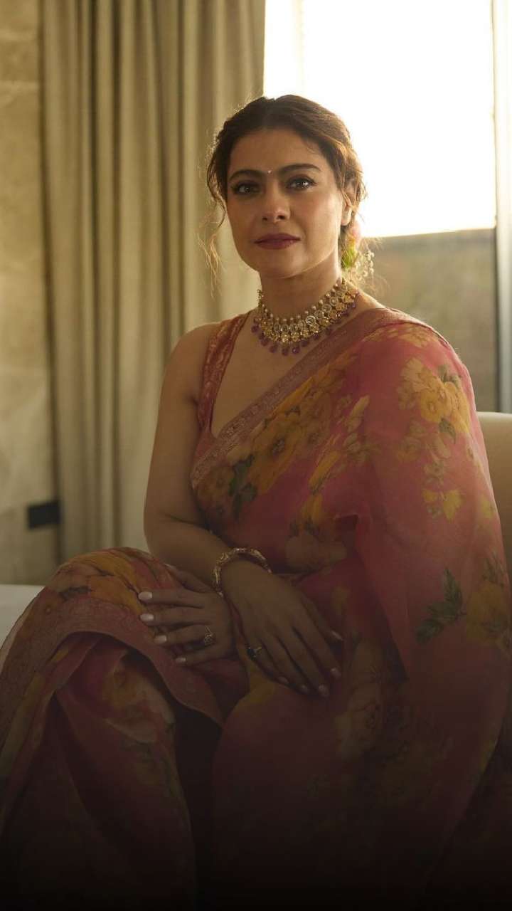 Modest Floral Blouse Designs For Pair With Saree Ft Bollywood Divas