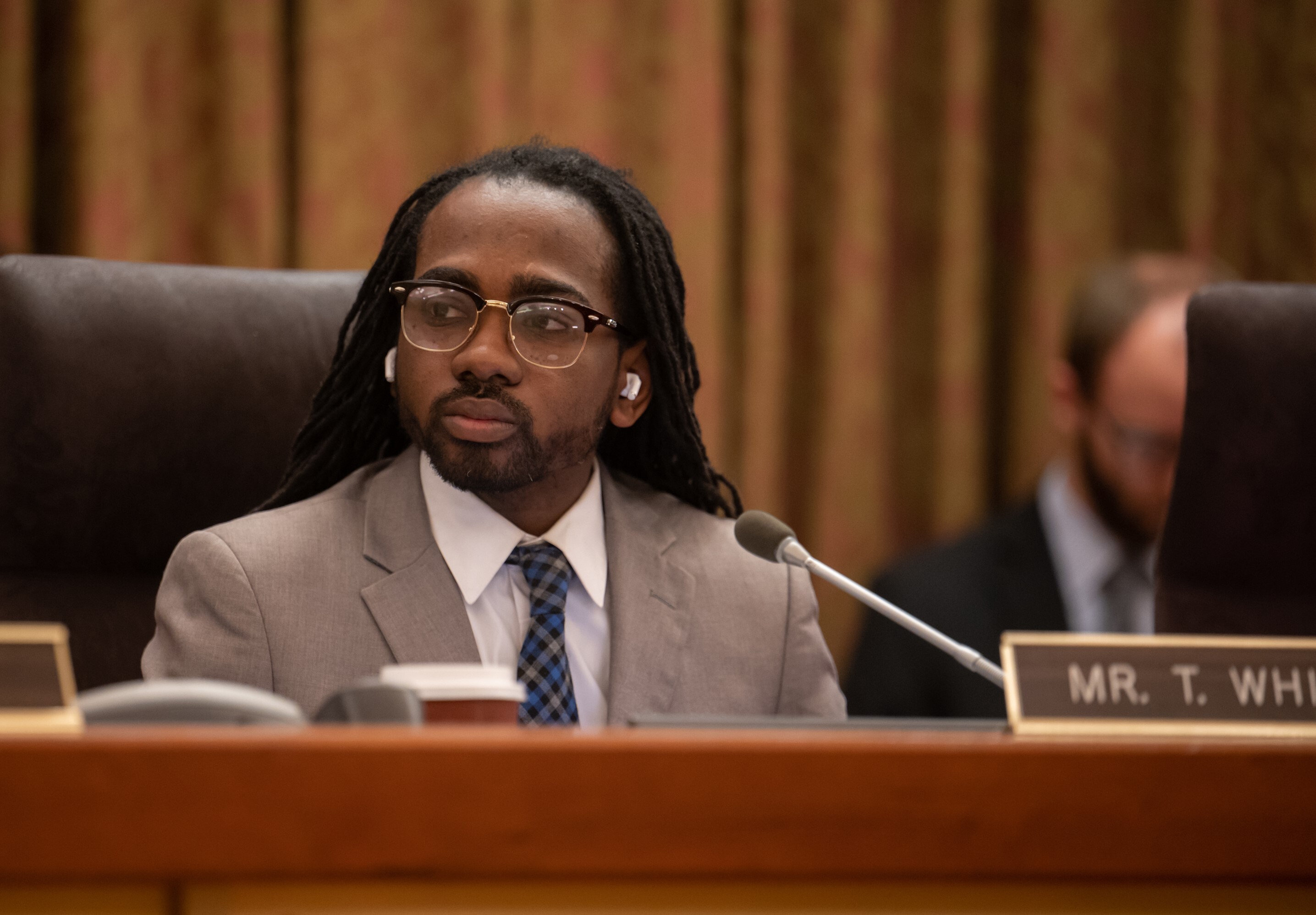 DC Council expels Trayon White as he fights federal bribery charge