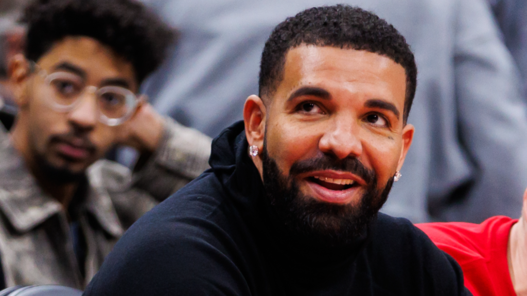 Drake Reminds The Masses That He's "Still Alive" During First Australia ...