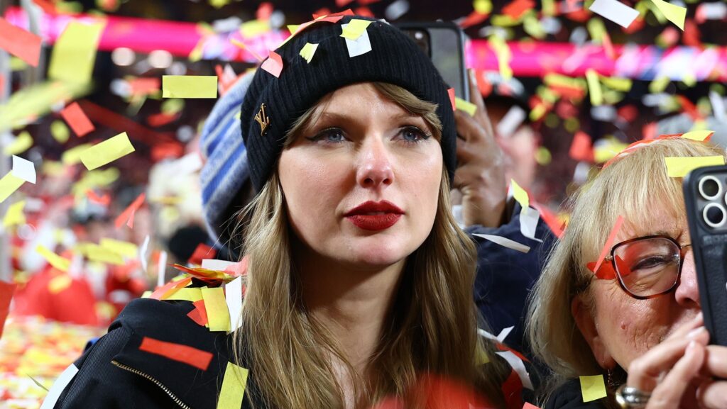 Dallas Goedert on Taylor Swift: "She Ain’t on My Playlist" at Super ...