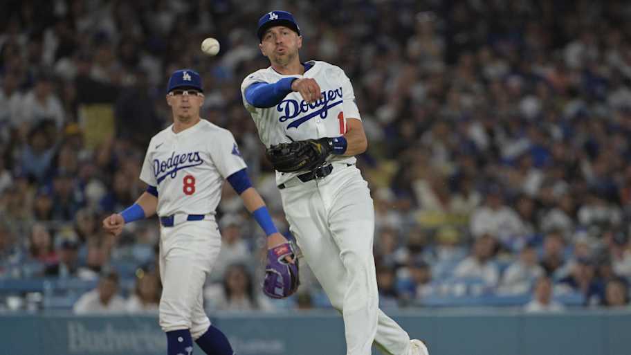 Dodgers World Series Winning Free Agent Signs With AL Squad