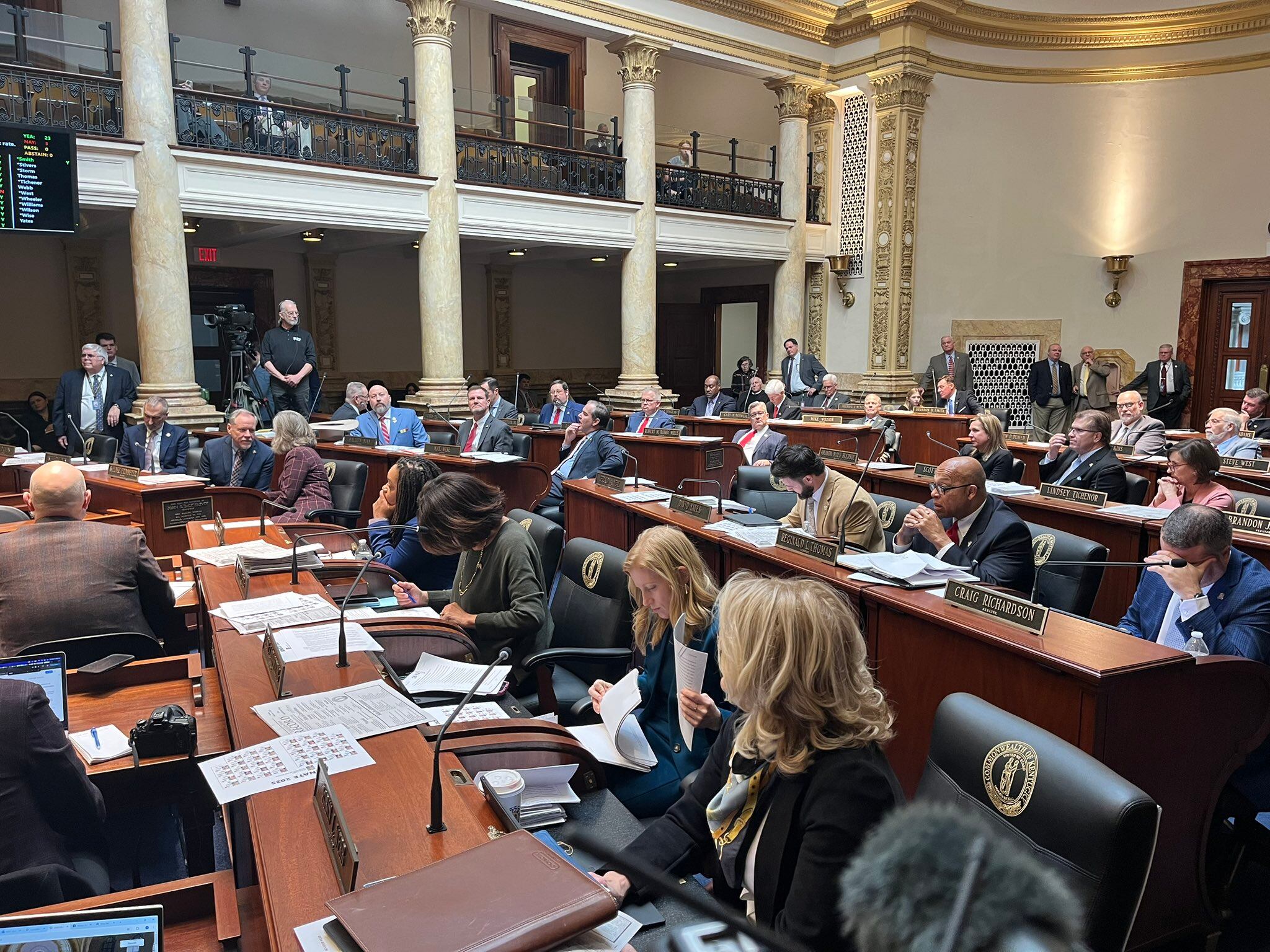 Kentucky lawmakers send cut in income tax to governor’s desk