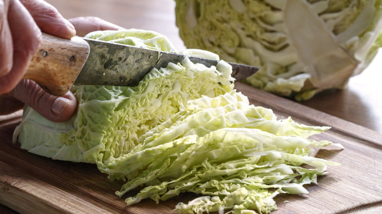 The Best Way To Store Cut Cabbage So It Stays Crunchy