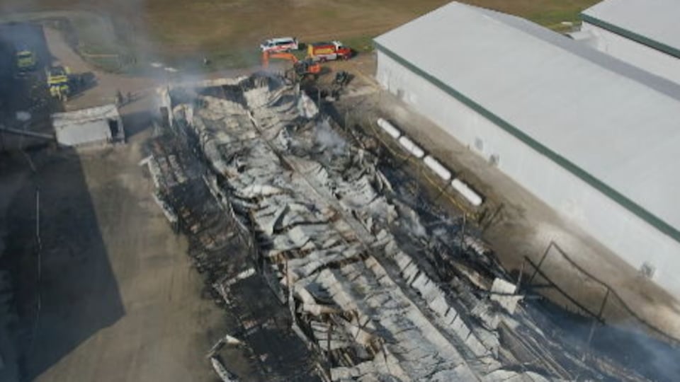 Over 30 agencies from 6 counties respond to barn fire at poultry farm ...