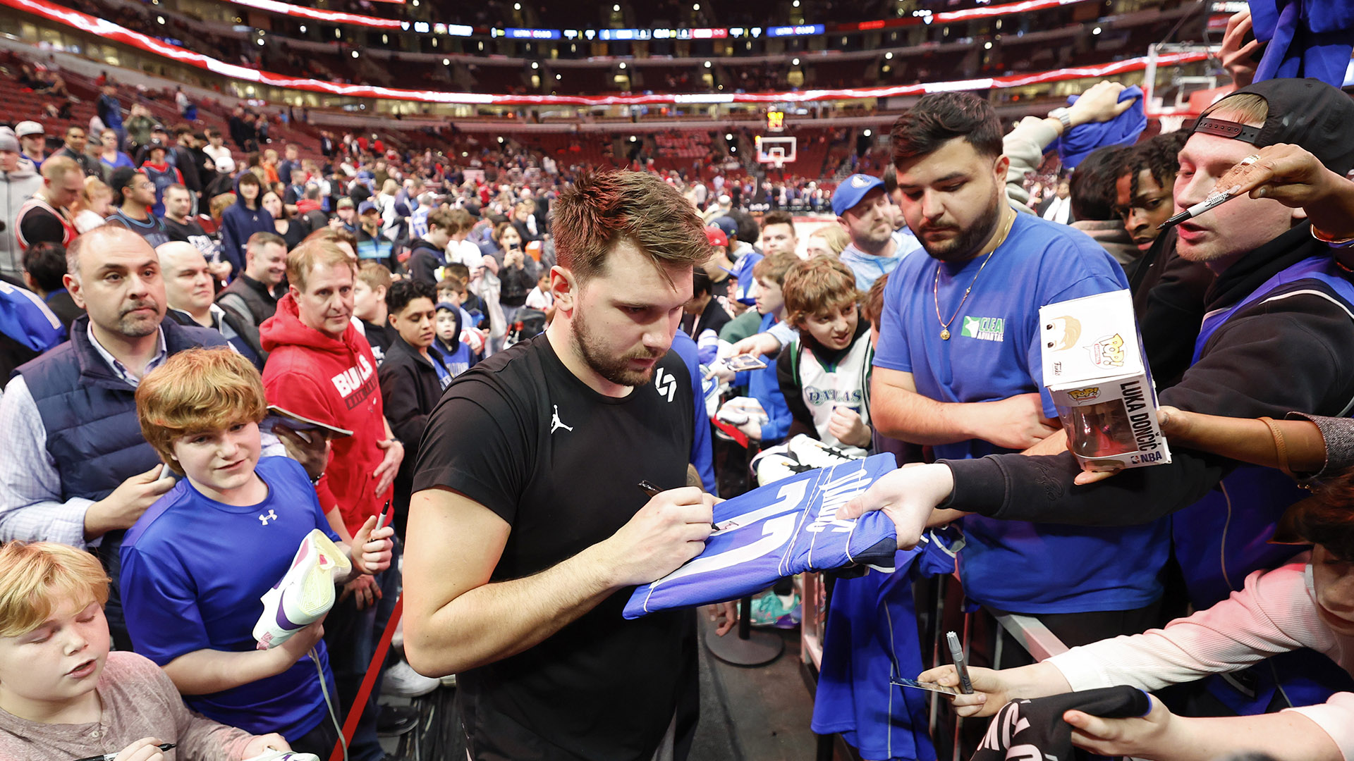 Mavs fans protest at first home game post Luka trade